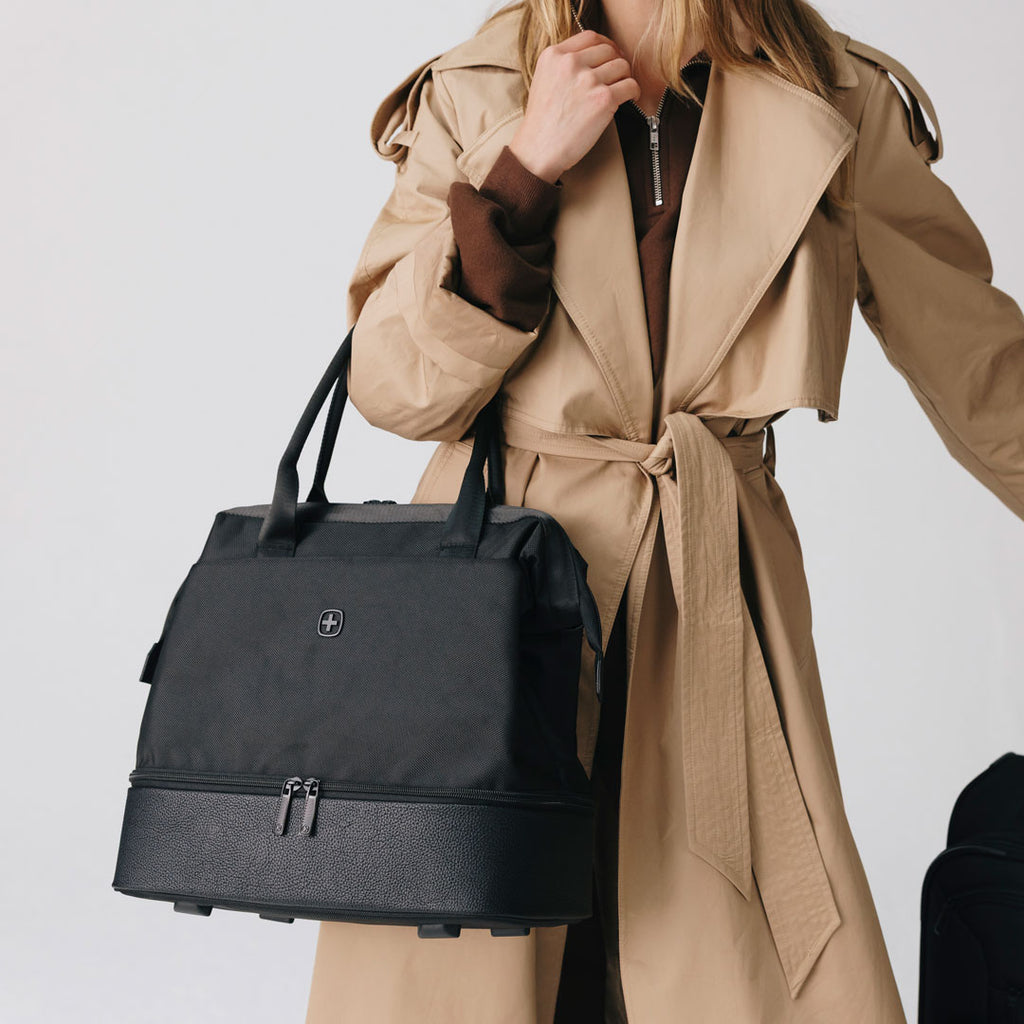 SWISSGEAR Vintage Trunk II Carry-On Spinner in Coral